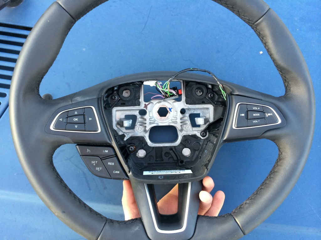 7Volan piele cu, comenzi Ford focus 3 Facelift 2014-2017 sh de vanzare ...