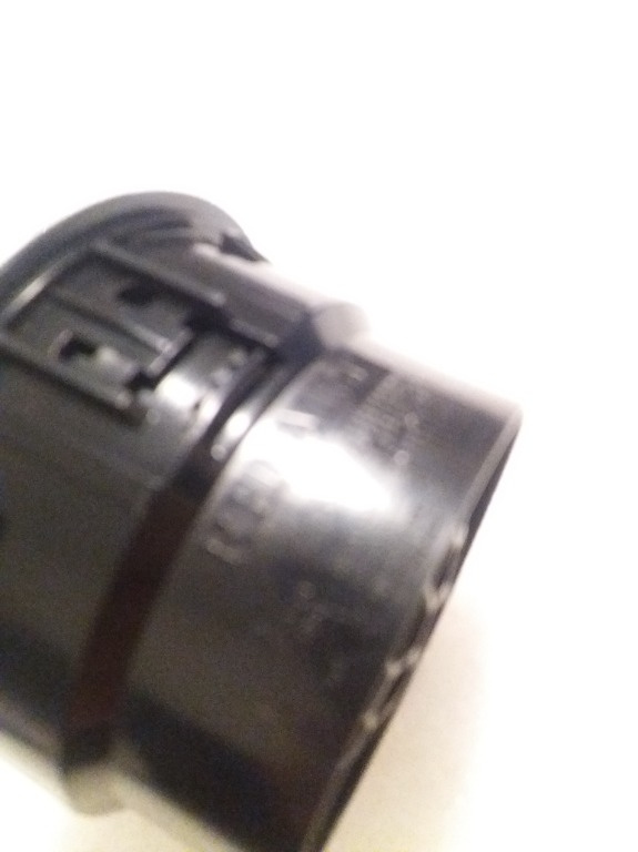 Aerator Logan 1 / 2 Sandero 1 / 2 Duster 687603688R. PORTOCALIU ...