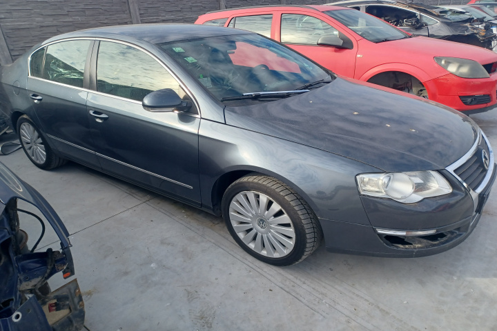 Dezmembram Volkswagen VW Passat B6 [2005 - 2010] Sedan 4-usi 2.0 TDI ...