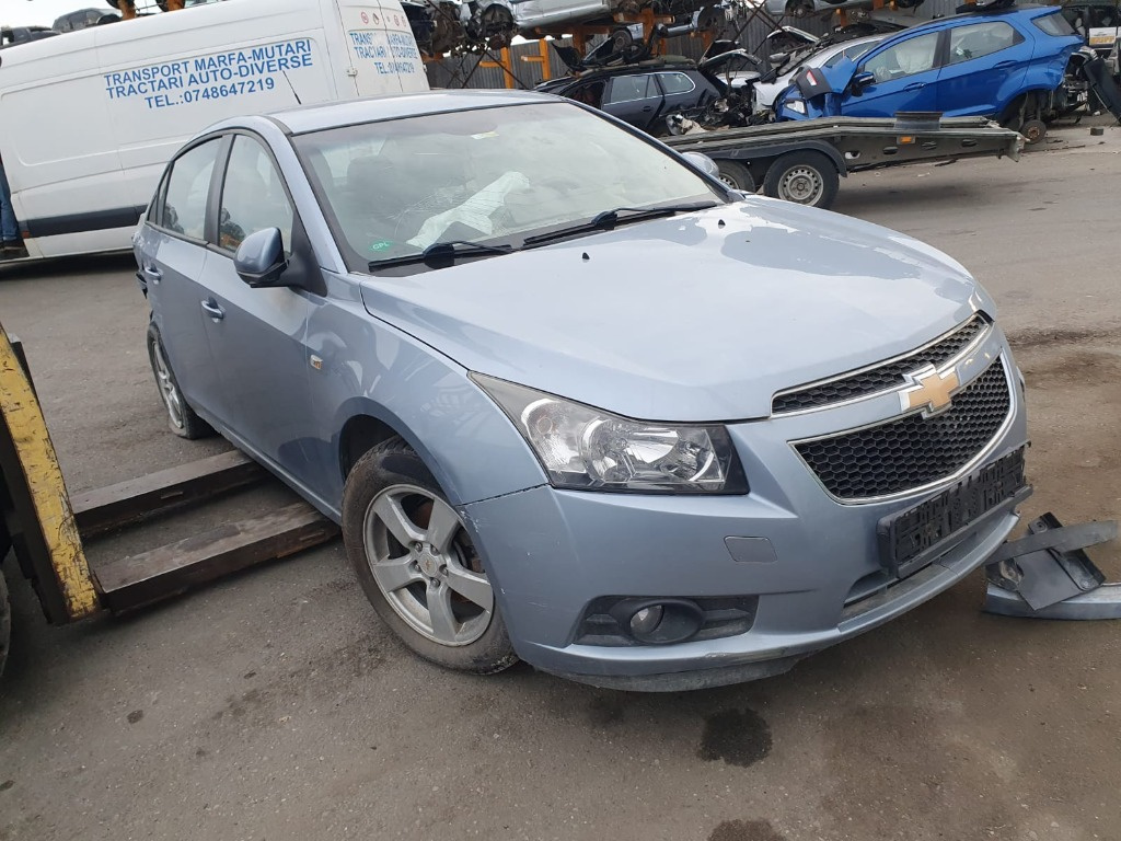 Dezmembrez Chevrolet Cruze 2010 berlina 1.8 benzina piese auto sh ...