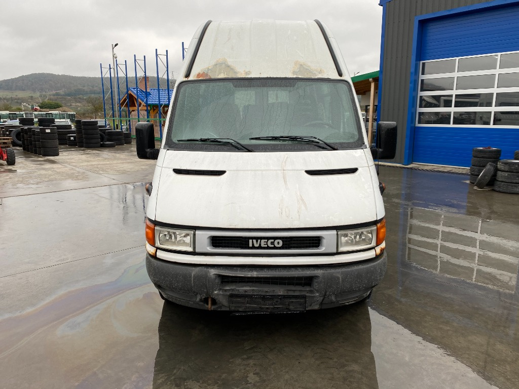 Dezmembrez Iveco Daily 2 2006 C13 Duba 2.8 Unijet - #157692844