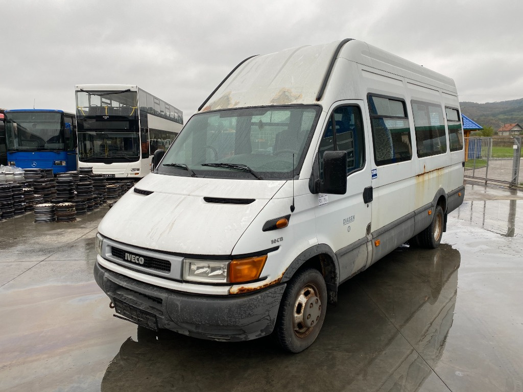 Dezmembrez Iveco Daily 2 2006 C13 Duba 2.8 Unijet - #157692844