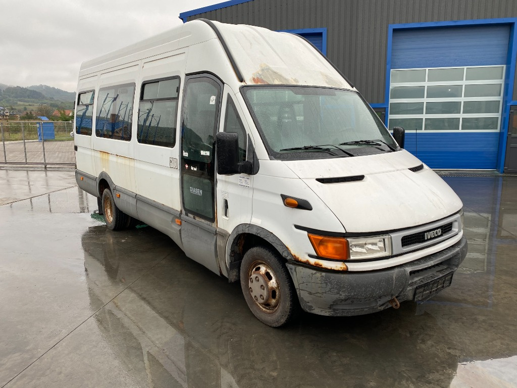 Dezmembrez Iveco Daily 2 2006 C13 Duba 2.8 Unijet - #157692844