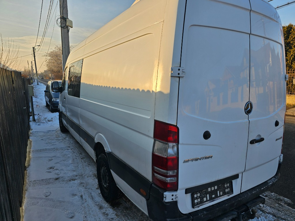 Dezmembrez Mercedes Sprinter an 2008 150CP biturbo cod 646.986 volan ...