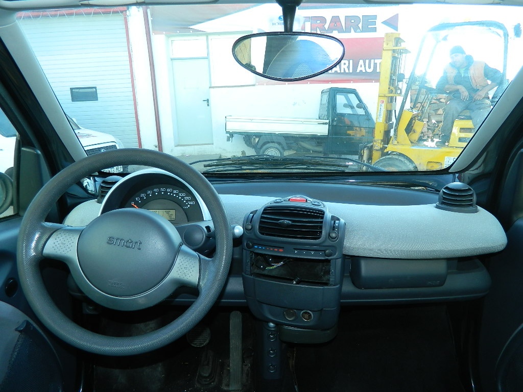 Dezmembrez Smart ForTwo - 2001 piese auto sh originale de vanzare cu ...