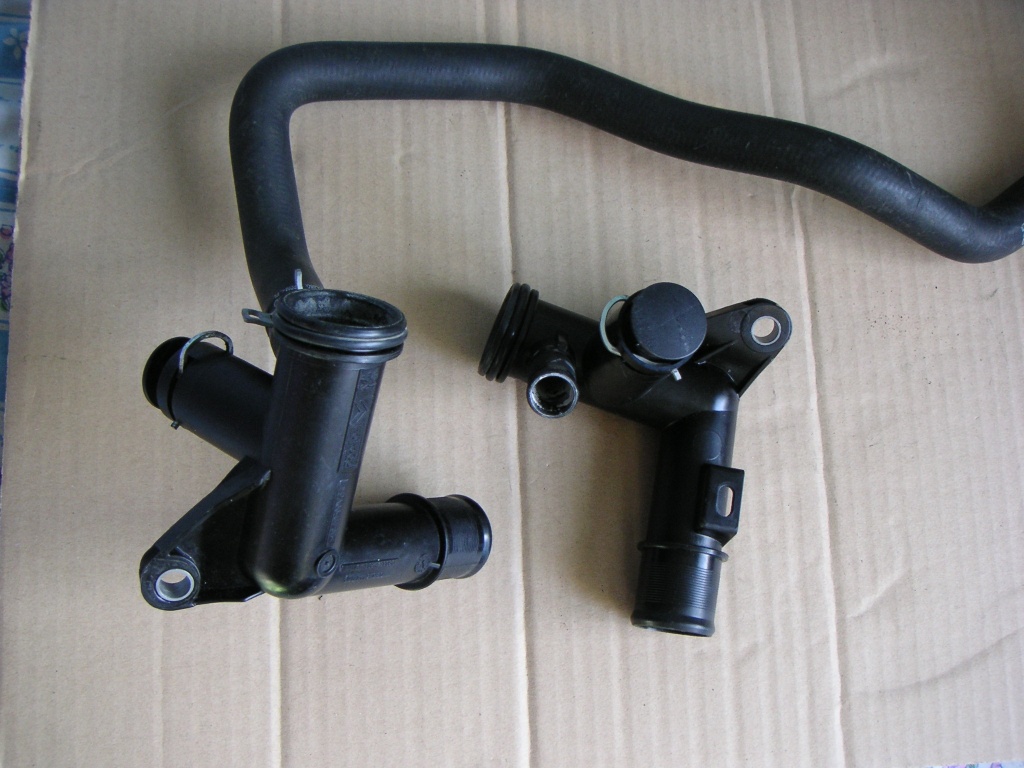 Distribuitor conducta apa Ford Citroen Peugeot cod 9671124980 ...