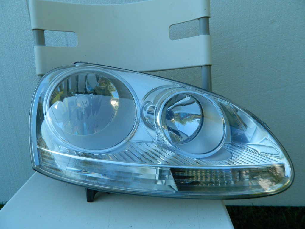 Far dreapta VW Golf 5 sh de vanzare - #1500337641