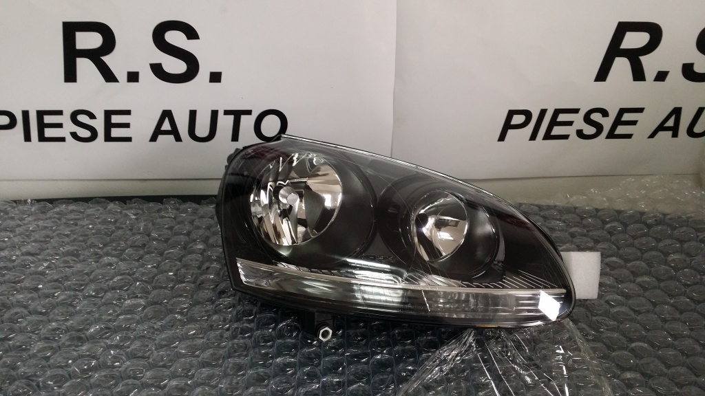 Faruri golf 5 gti noi si sh de vanzare - TU alegi prețul!