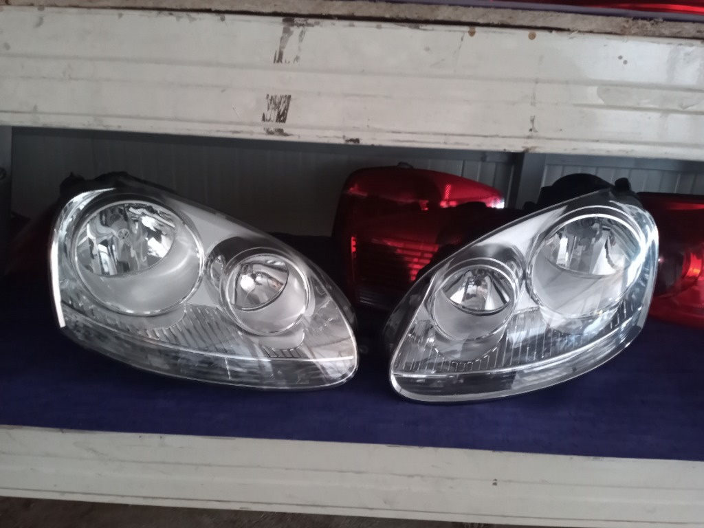 Faruri de Europa Golf 5 sh de vanzare cu garantie si retur - #2137702275