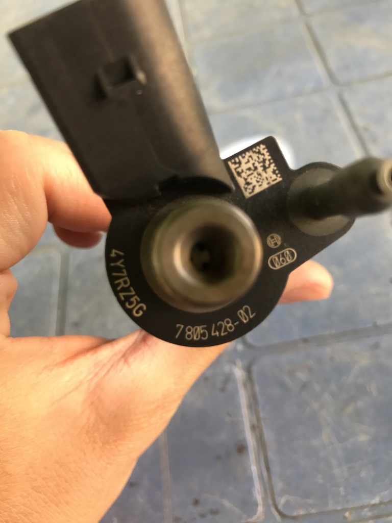 Injector bmw 530d seria 5 f10 - #1928451414