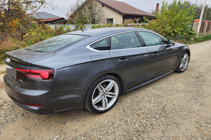 Mocheta podea interior in stare buna cod 8w1857017d E10 Audi A5 2 [2016 ...