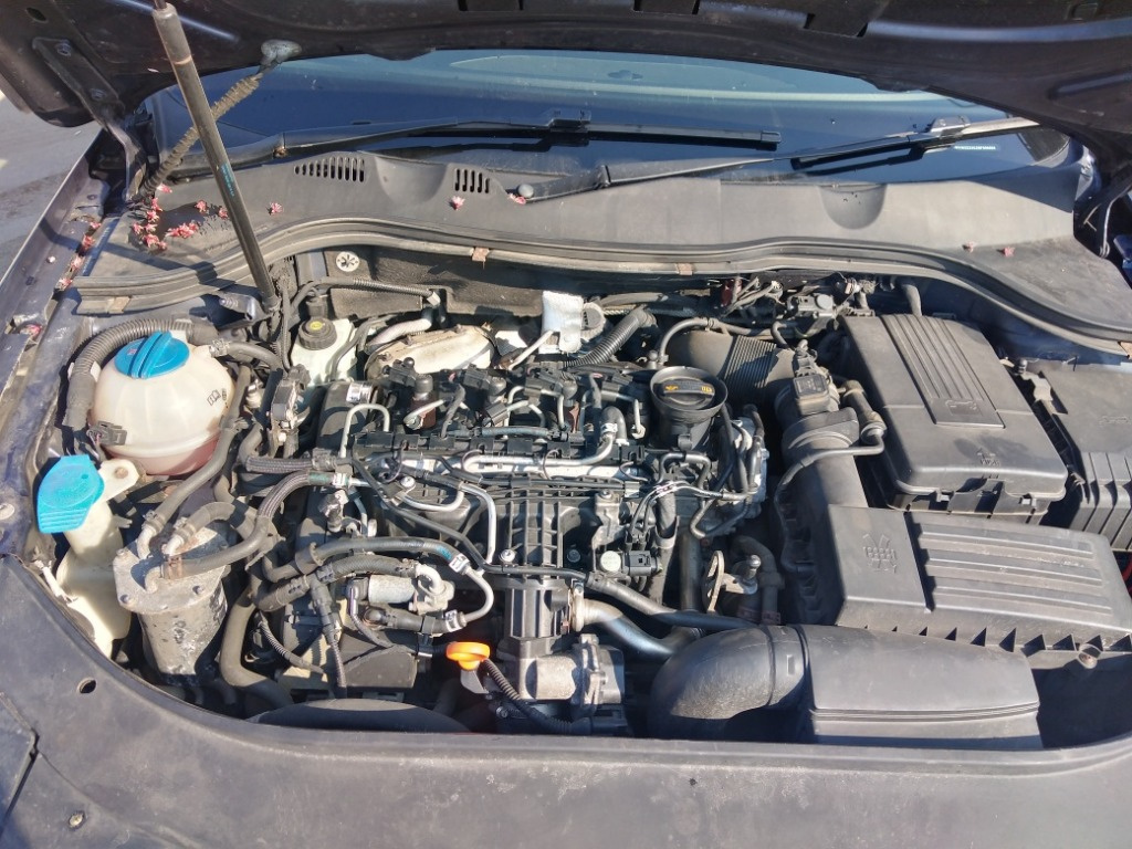 Motor VW Passat B7 1.6 TDI bluemotion CAYC sh de vanzare - #1074792649
