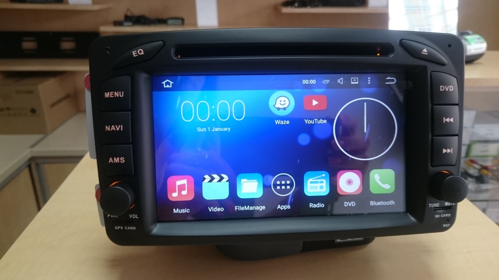 Navigatie Mercedes C-W203 / A-W168 / Clk W209 / G-W463 / Viano / Vito ...
