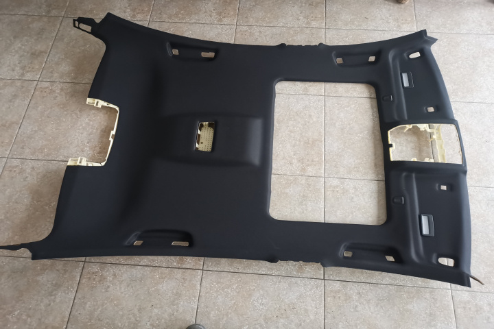 Plafon negru Bmw F10 M pachet cu trapa Plafon negru Bmw F10 M pachet cu ...