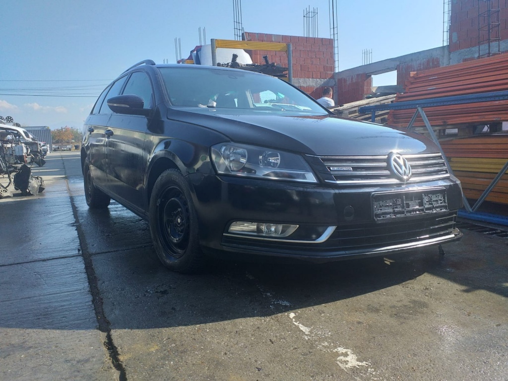 Plansa bord Volkswagen Passat B7 2012 COMBI 1.6 TDI sh de vanzare cu ...
