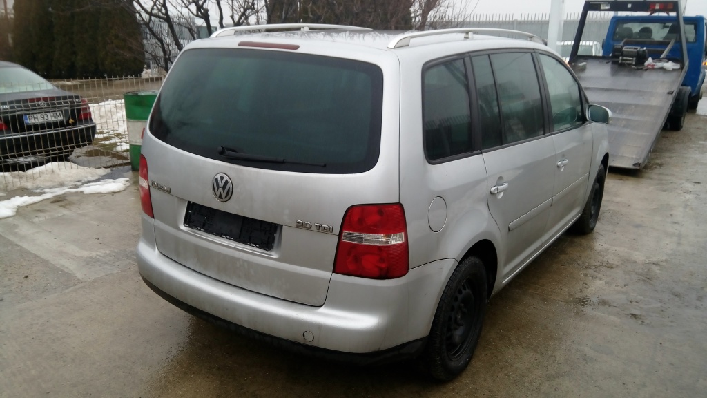 Praguri VW Touran 2006 Htchback 2.0 TDI BKD - #897038565