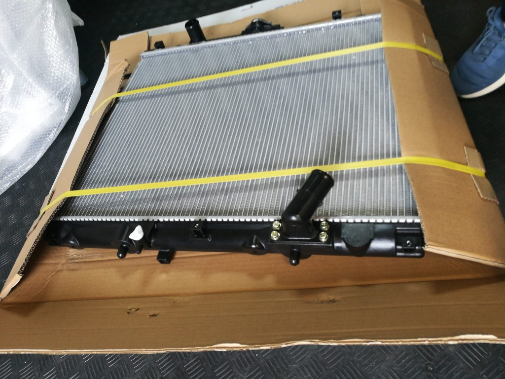 RADIATOR APA 2.5 T.DSL. +/-Ac/ (50x63.9x36) (KOYO) - MITSUBISHI P/U ...