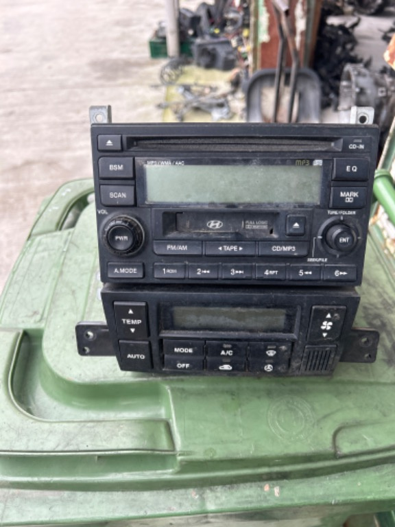 Radio CD Hyundai Tucson An 2005 2006 2007 2008 2009 2010 cod 96180 ...