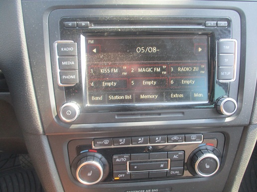 Radio CD Player auto original VW Golf 6 2010 sh de vanzare cu garantie ...