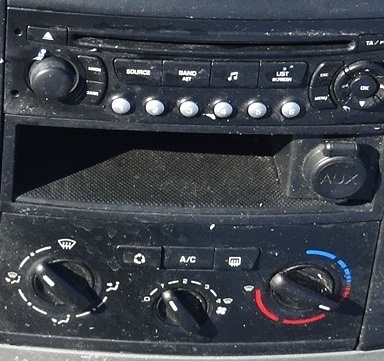 Radio/CD player Peugeot Tepee din 2011 sh de vanzare cu garantie si ...