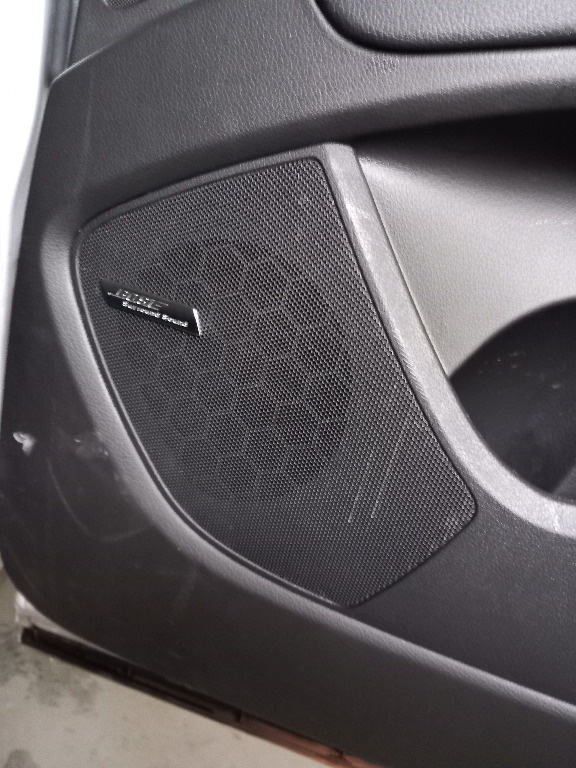Sistem complet BOSE Audi Q7( (BOXE TOATE+SUBWOOFER ) sh de vanzare cu ...