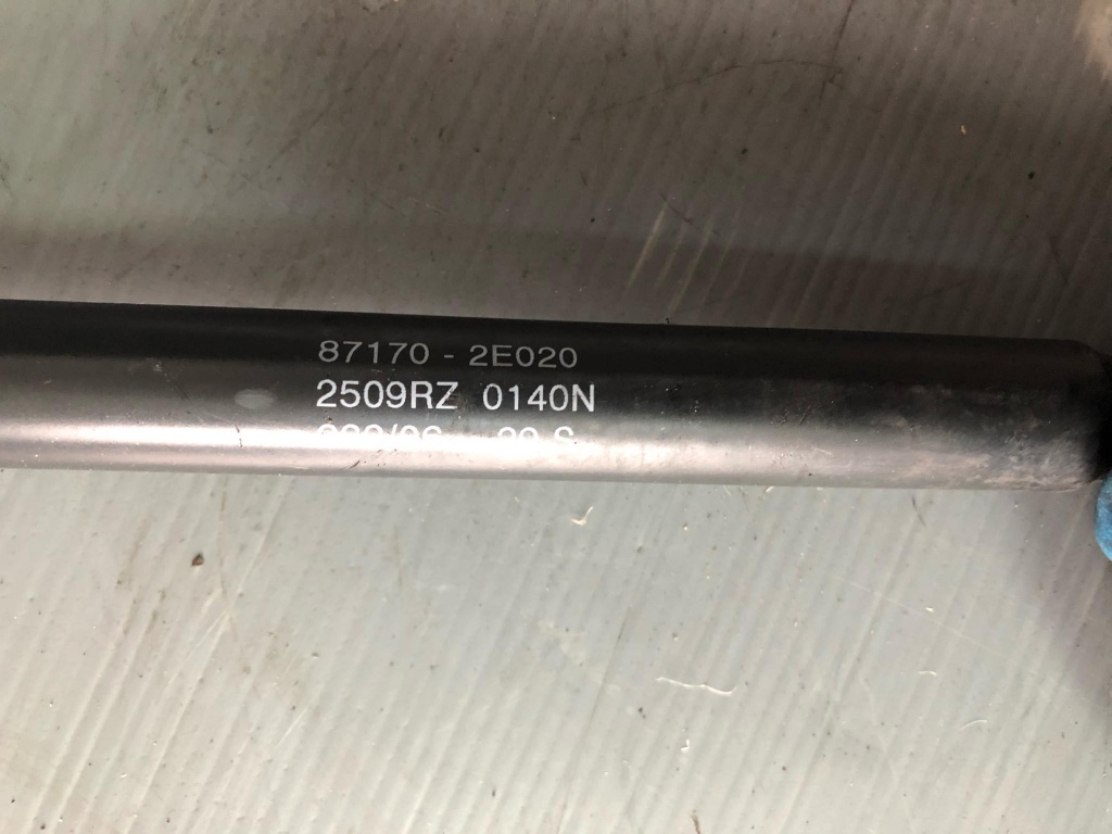 Telescop portbagaj hyundai tucson 87170-2e020 2509rz0140n - #816190130
