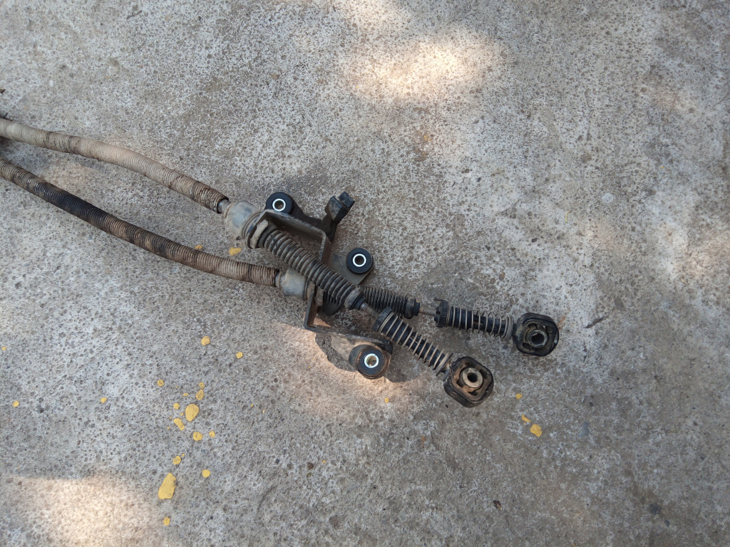 Timonerie Completa Cabluri Selector Cutie Viteze Skoda Octavia 1 VW ...