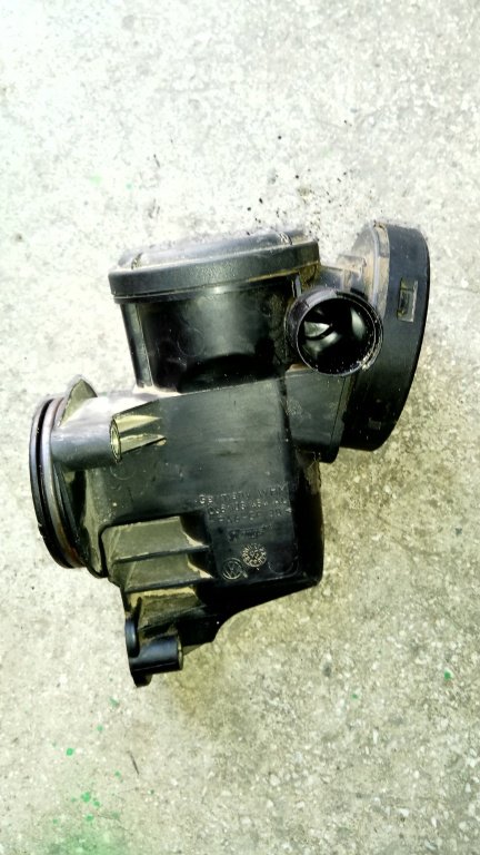 Filtru epurator Volkswagen Golf 4 - PieseAuto.ro