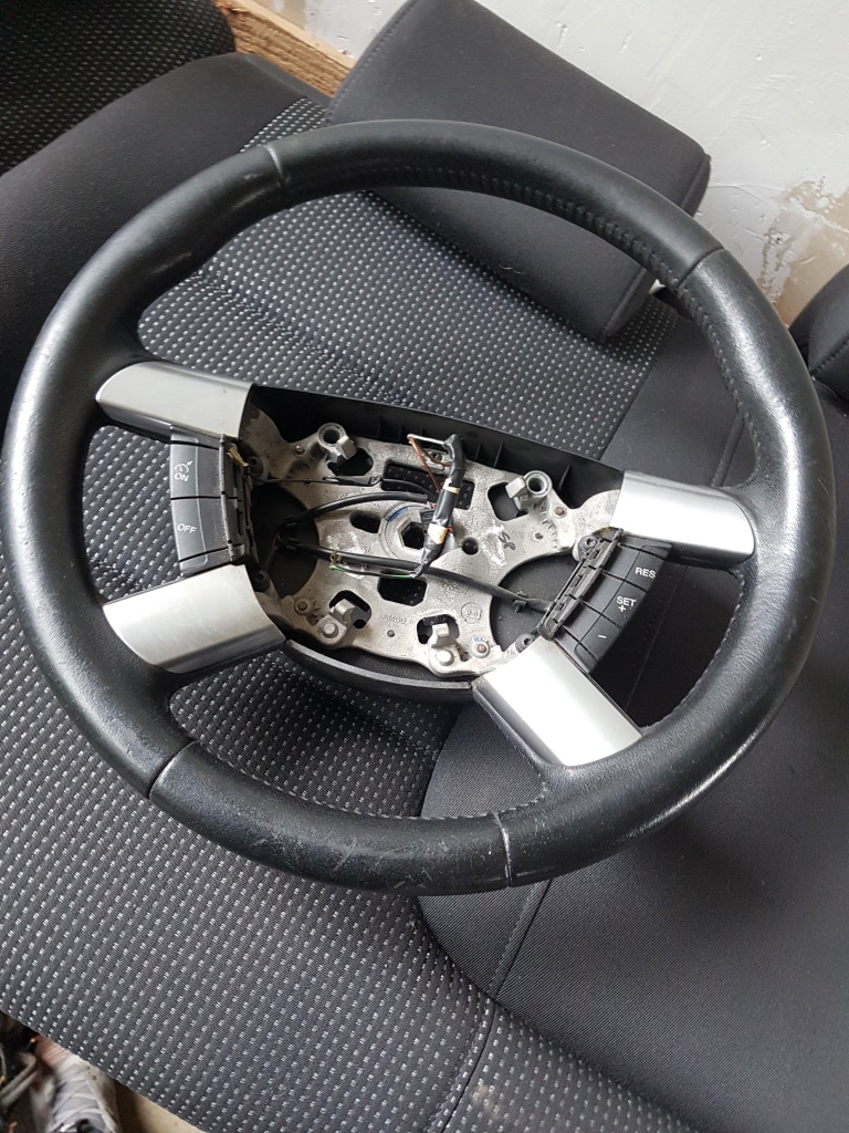 Volan Ford Focus 2, comenzi incluse - #934360186